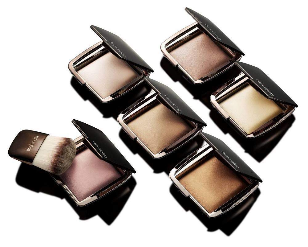 Review Hourglass Ambient Lighting PowderEmmie by HappySkin